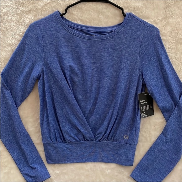 GAP | Tops | Nwt Gap Crop Workout Top | Poshmark